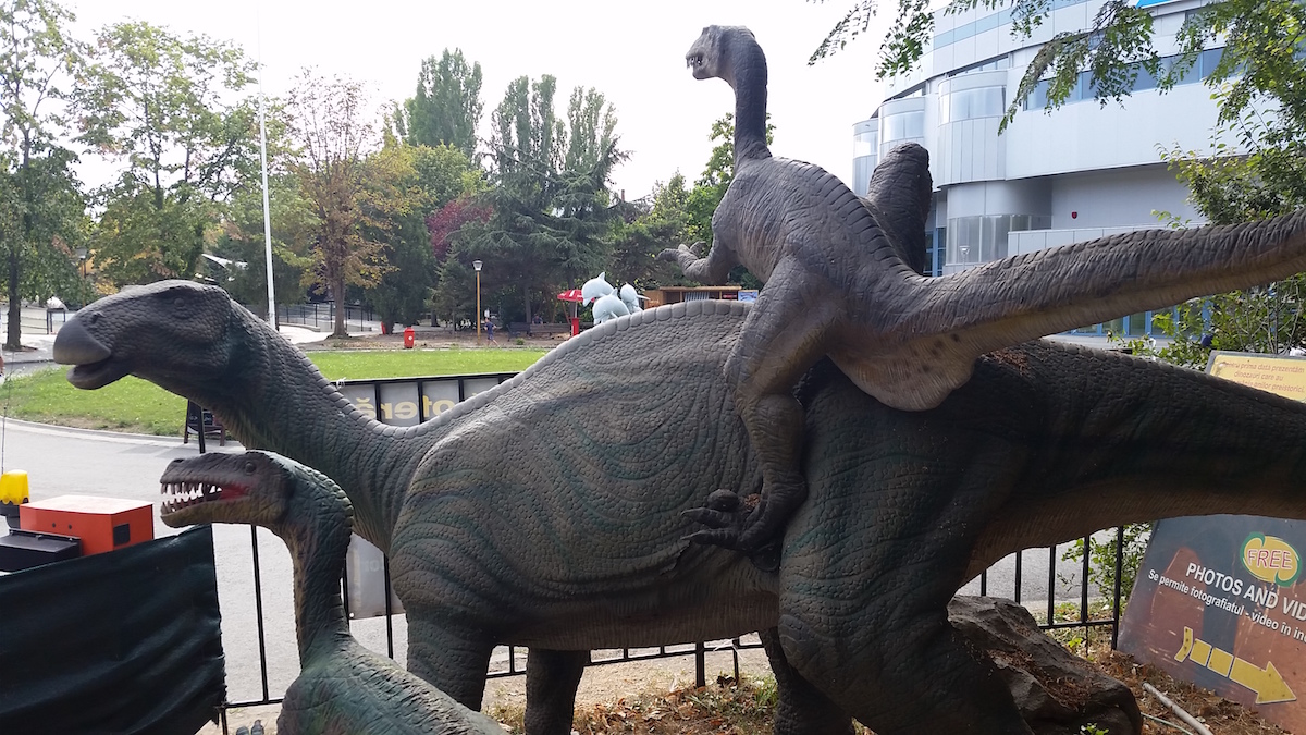 FOTO Dino Park Constanța – Dinozaurii de la Complexul Muzeal de Științe ...