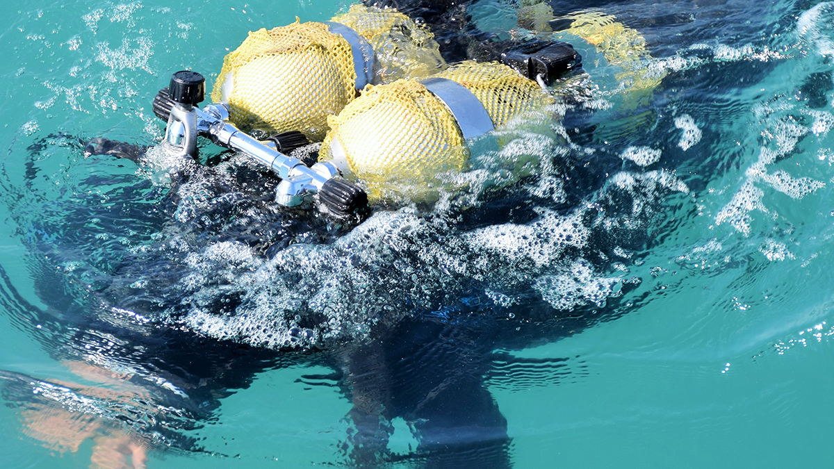 Exercitiu militar scafandrii ambarcatiuni nava (2) – CTnews