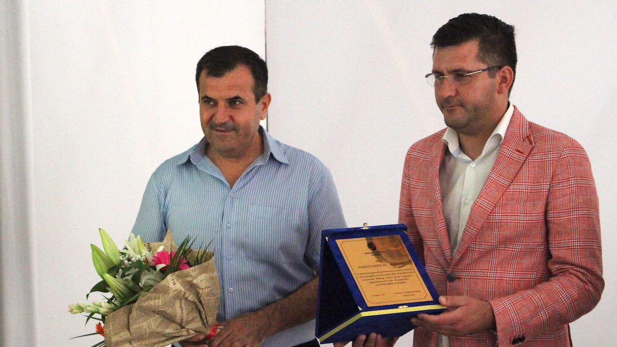 Primarul Valentin Vrabie și prefectul Ioan Albu. FOTO Adrian Boioglu ...