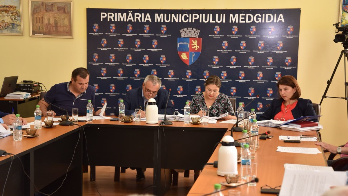 Proiectul privind reabilitarea și modernizarea bazinului olimpic din ...