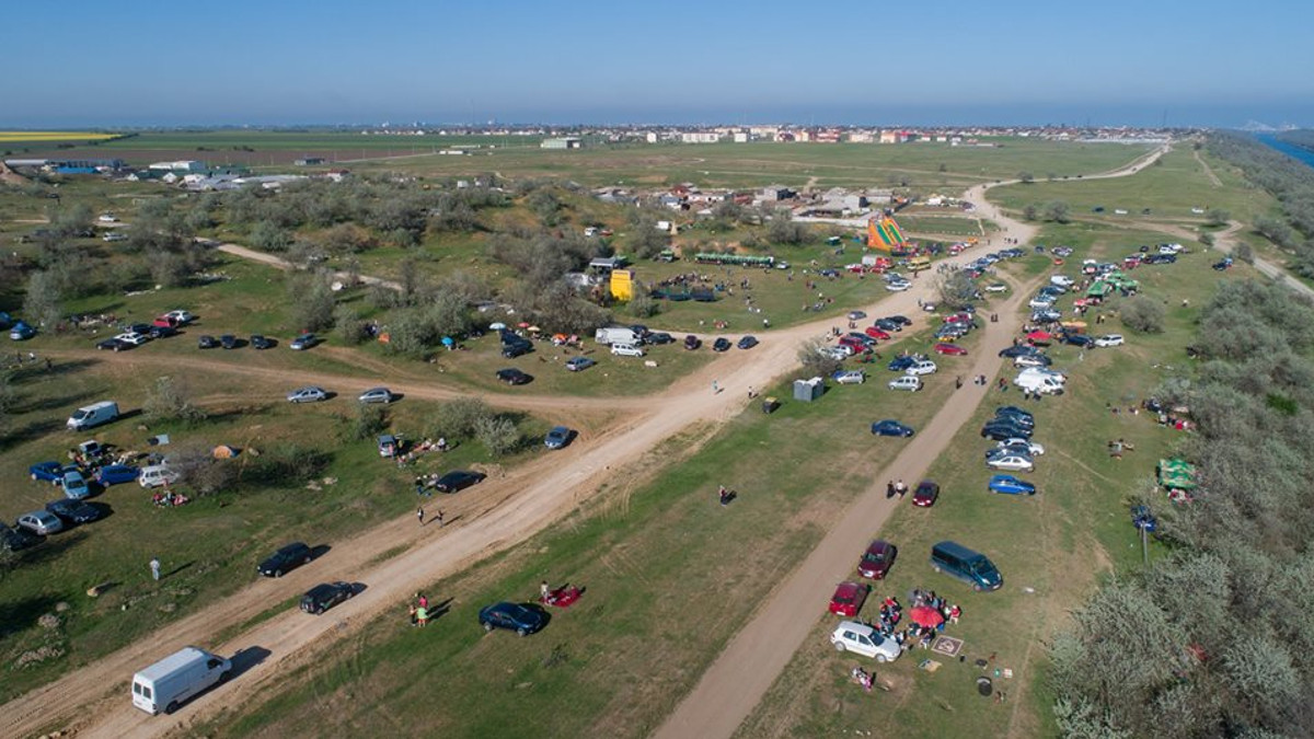 FOTO Petrecere și voie bună la sărbătoarea câmpenească de 1 mai de la ...