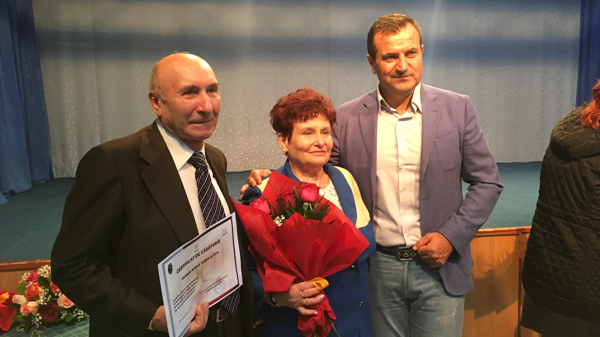 Seniorii Medgidiei, premiați de primarul Valentin Vrabie. FOTO CTnews ...
