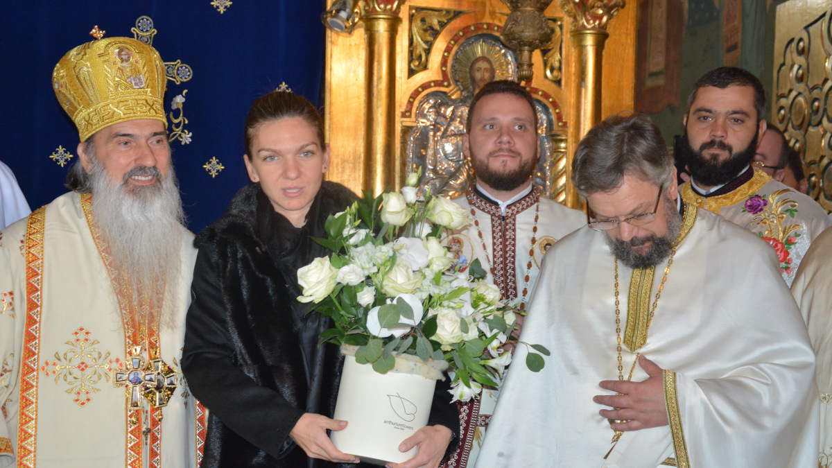 Simona Halep a primit distincția „Crucea Sfântului Apostol Andrei ...