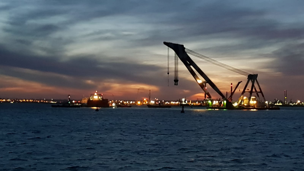 FOTO VIDEO Nava Queen Hind a ajuns la cheu în Portul Midia. Urmează ...