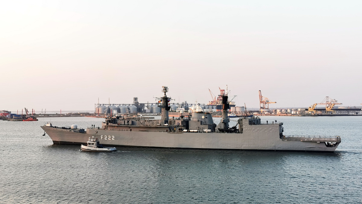 nava militara F 222 – CTnews