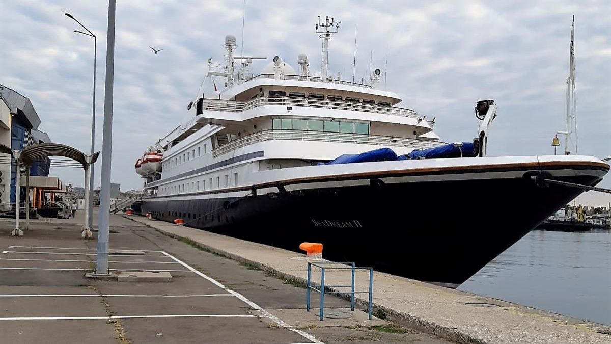 După o pauză de un an, o navă maritimă de pasageri ajunge din nou în ...