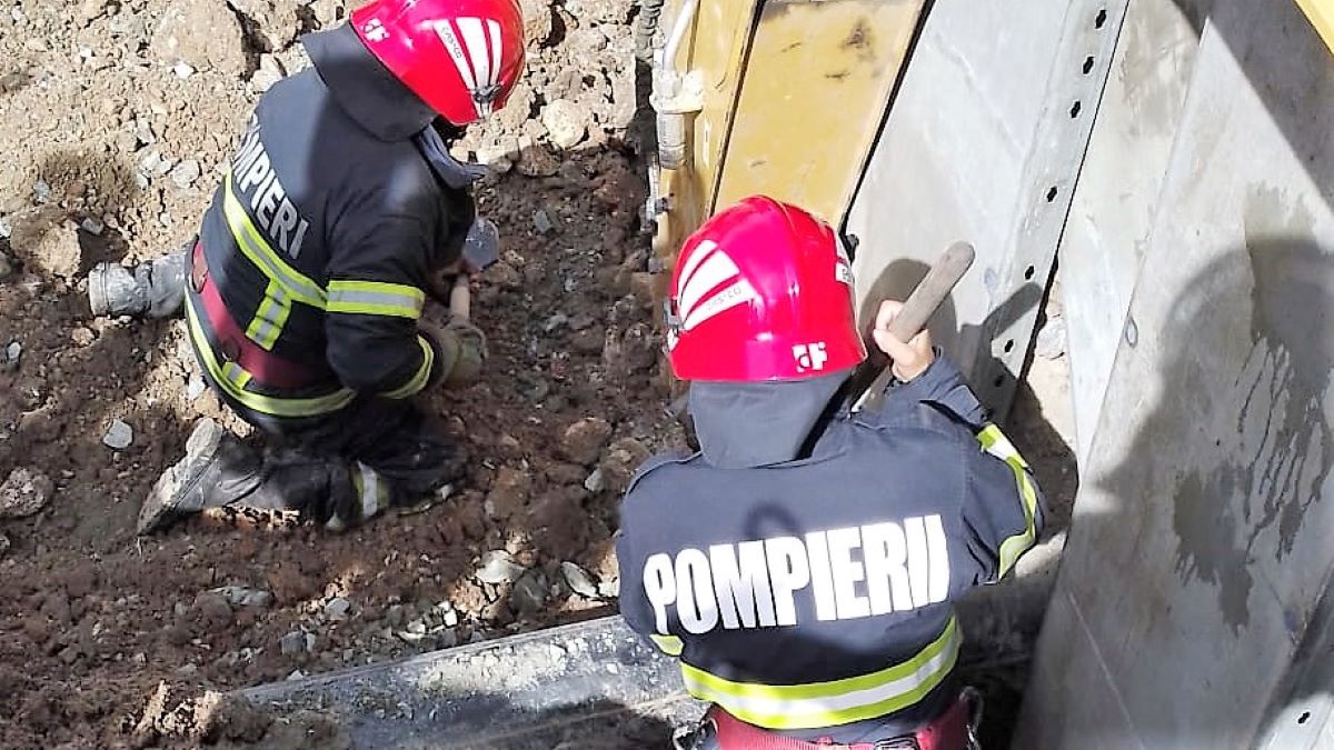 Misiune urgentă a pompierilor constănțeni pentru salvarea unei persoane ...