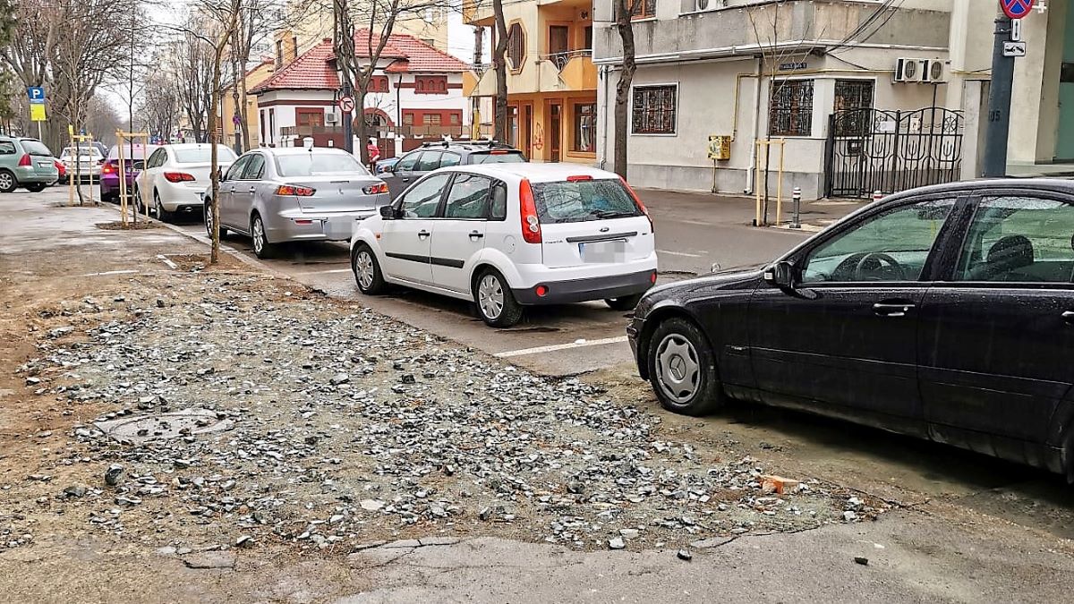 Traficul rutier va fi restricționat pe strada Mircea cel Bătrân pentru lucrări de reparații la ...