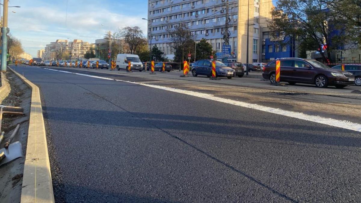 A început asfaltarea ultimului tronson al bulevardului 1 Decembrie 1918 ...