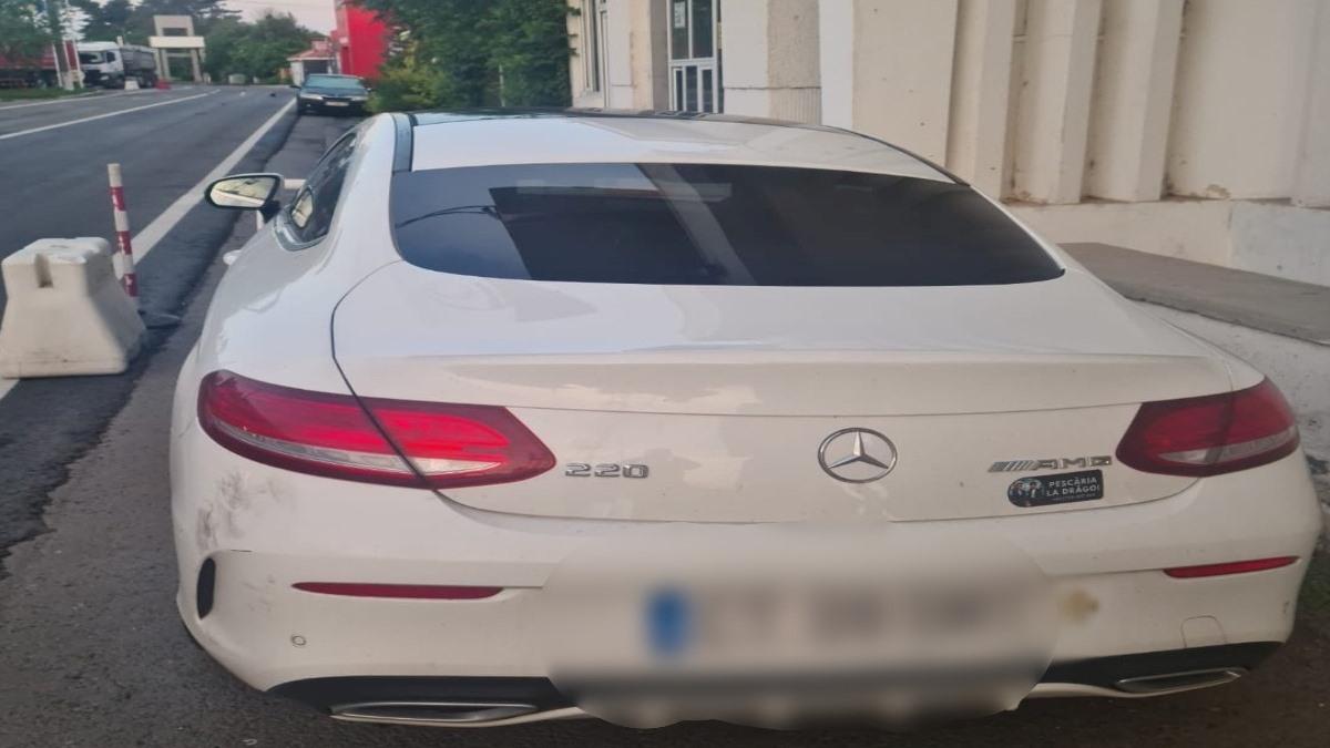 Autoturism în valoare de 200.000 lei, căutat de autoritățile din ...
