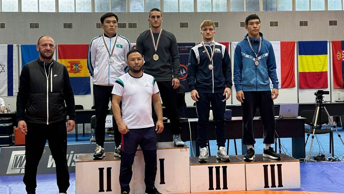 Medalie pentru luptătorul Daniel Sandu de la CSM Constanța, la un ...