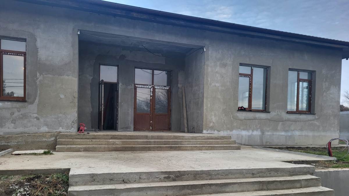 FOTO Noua grădiniță din Deleni ar putea fi dată în folosință începând ...